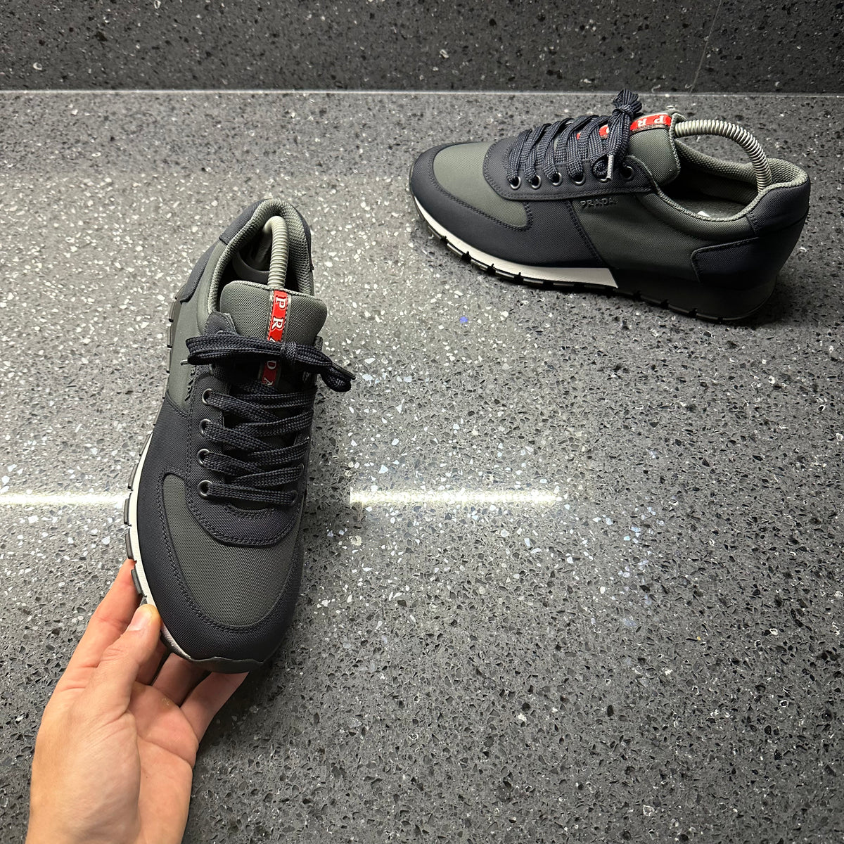 PRADA MENS RUNNERS NAVY EU 40.5 (FIT A UK 7 / 7.5) – Lovedkicks