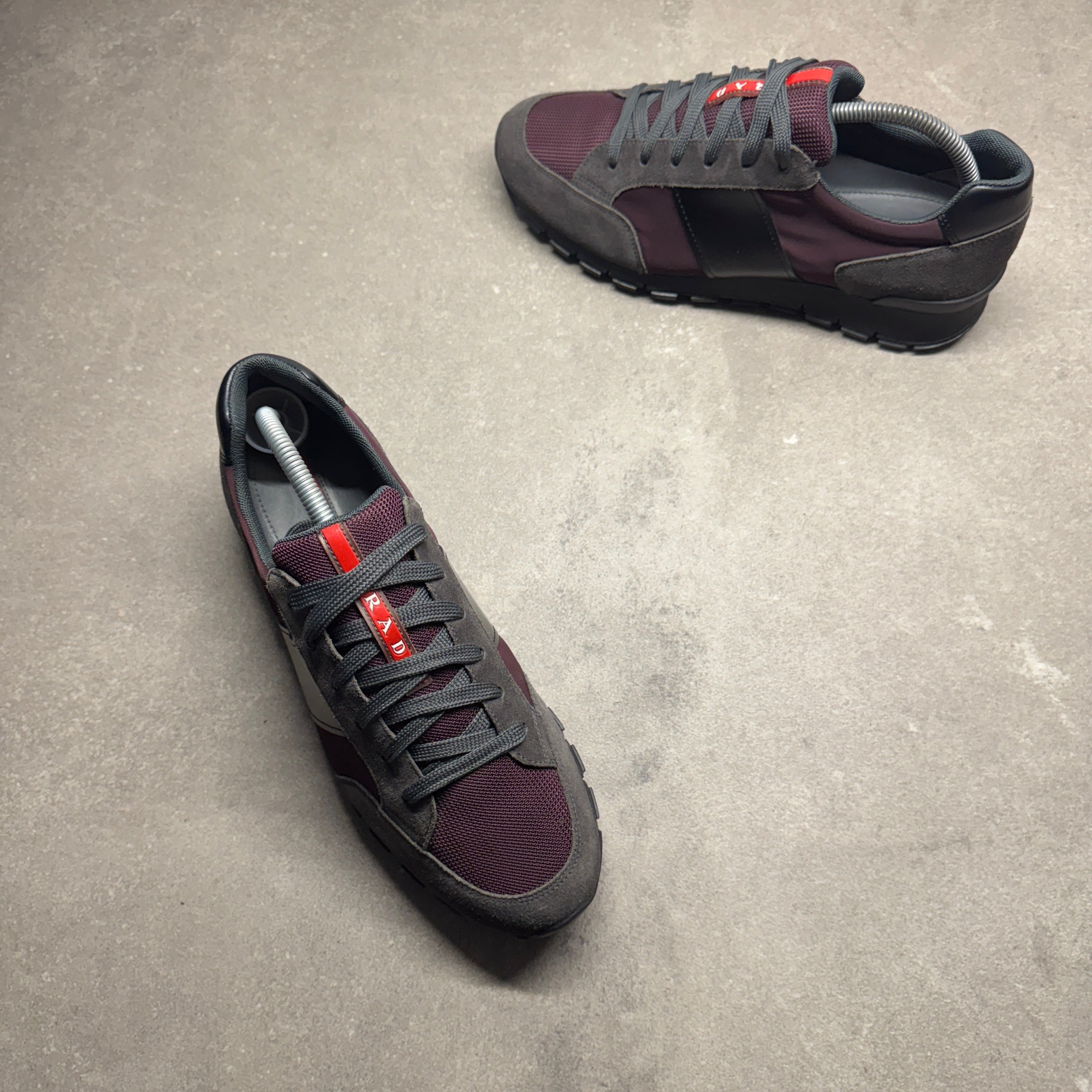 PRADA MENS RUNNERS GREY EU 41 (FIT A UK 7 / 7.5) – Lovedkicks