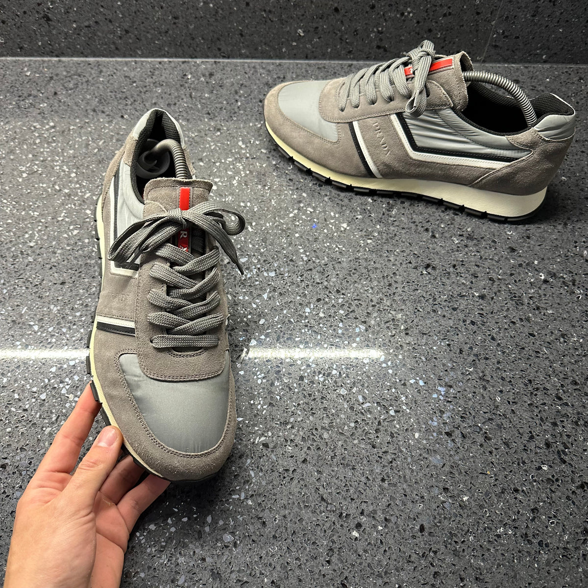 PRADA MENS RUNNERS GREY EU 42 (FIT A UK 8 / 8.5) – Lovedkicks