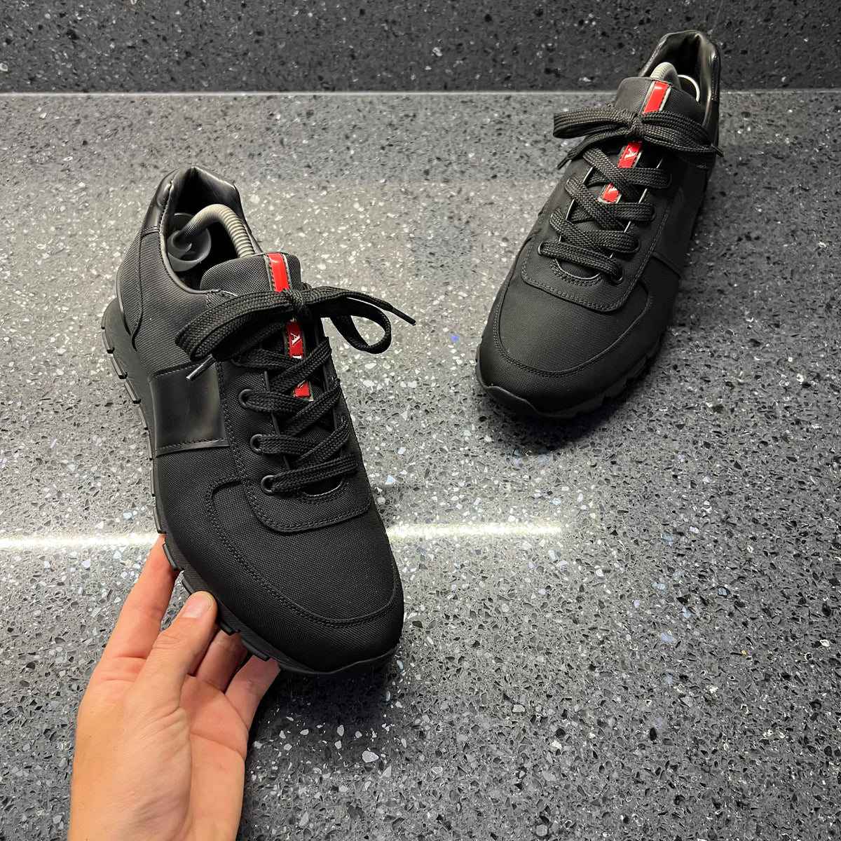 PRADA MENS RUNNERS BLACK EU 42 (FIT A UK 8 / 8.5) – Lovedkicks